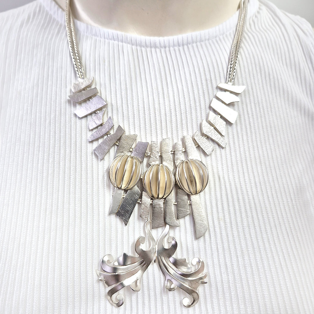 Conquest Silver Statement Necklace – Suhani Pittie