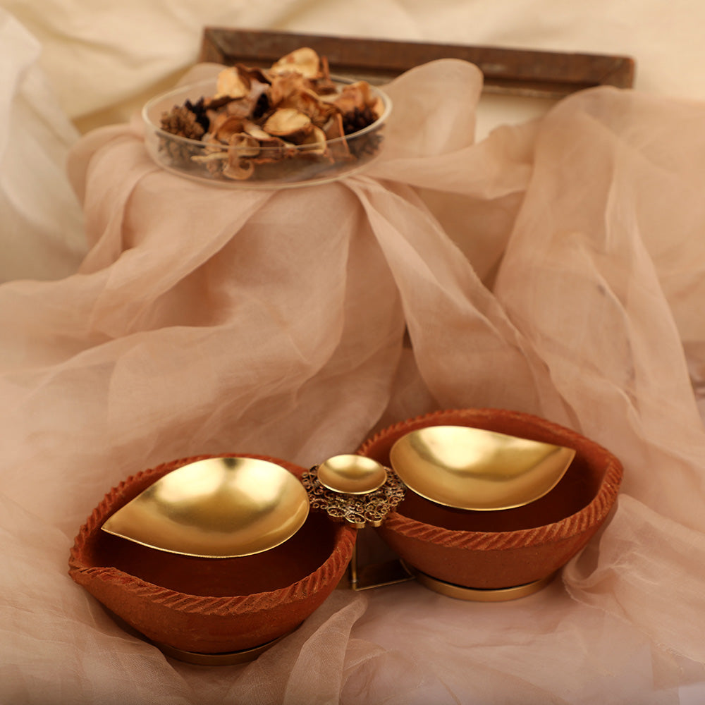 Buy Gold Plated Metal Diya Online | Suhani Pittie